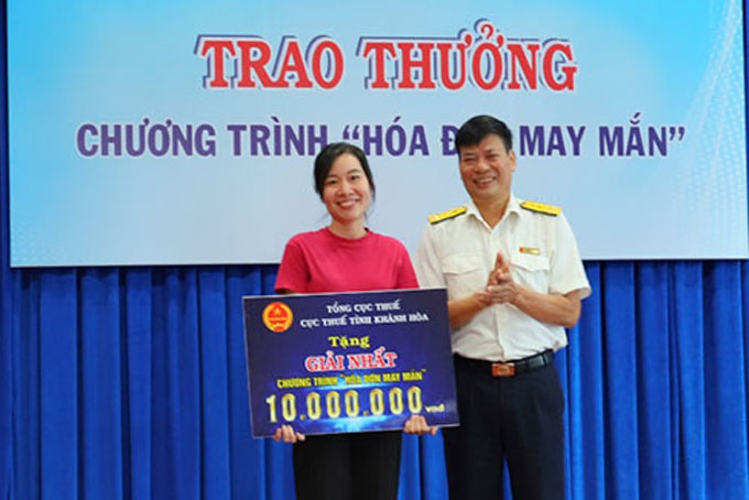 Cục Thuế tỉnh Khánh Hòa trao thưởng hóa đơn may mắn quý II và quý III năm 2022 - Báo Khánh Hòa ...