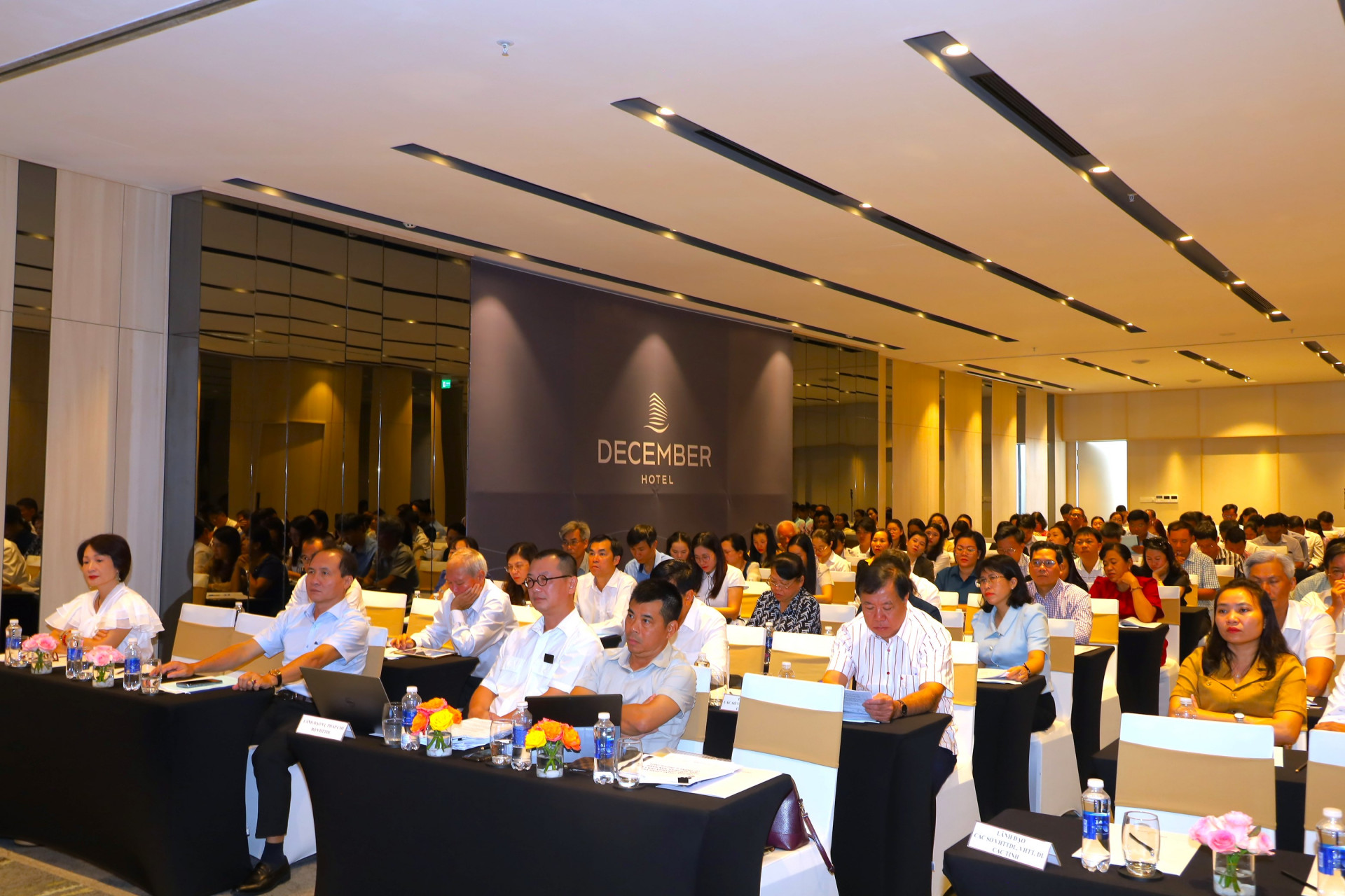 200 delegates attend conference on policy communication - Báo Khánh Hòa ...