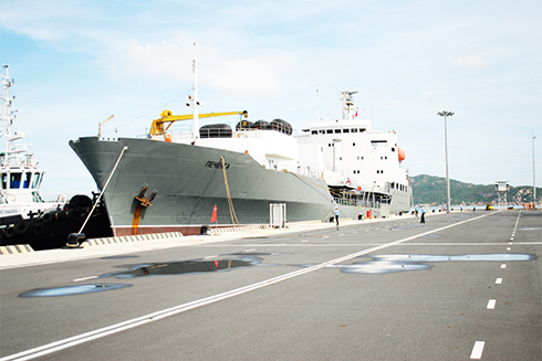 Russian Naval ships visit Cam Ranh Port - Báo Khánh Hòa điện tử
