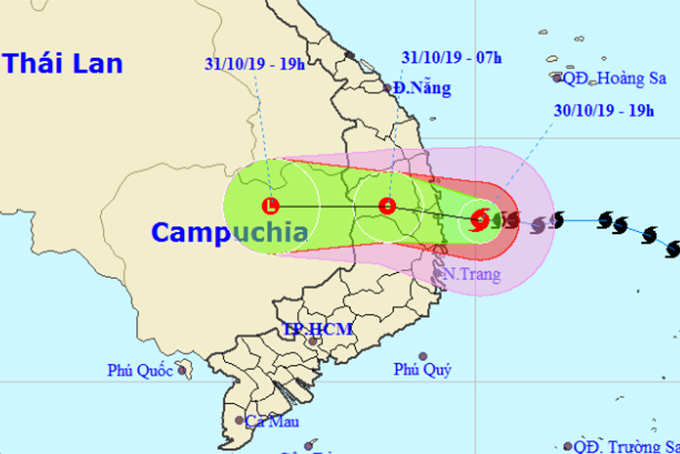 Tropical Matmo Storm makes landfall on Quang Ngai, Binh Dinh, Phu Yen's ...