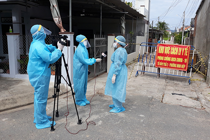 Journalists on frontline against Covid-19 - Báo Khánh Hòa điện tử