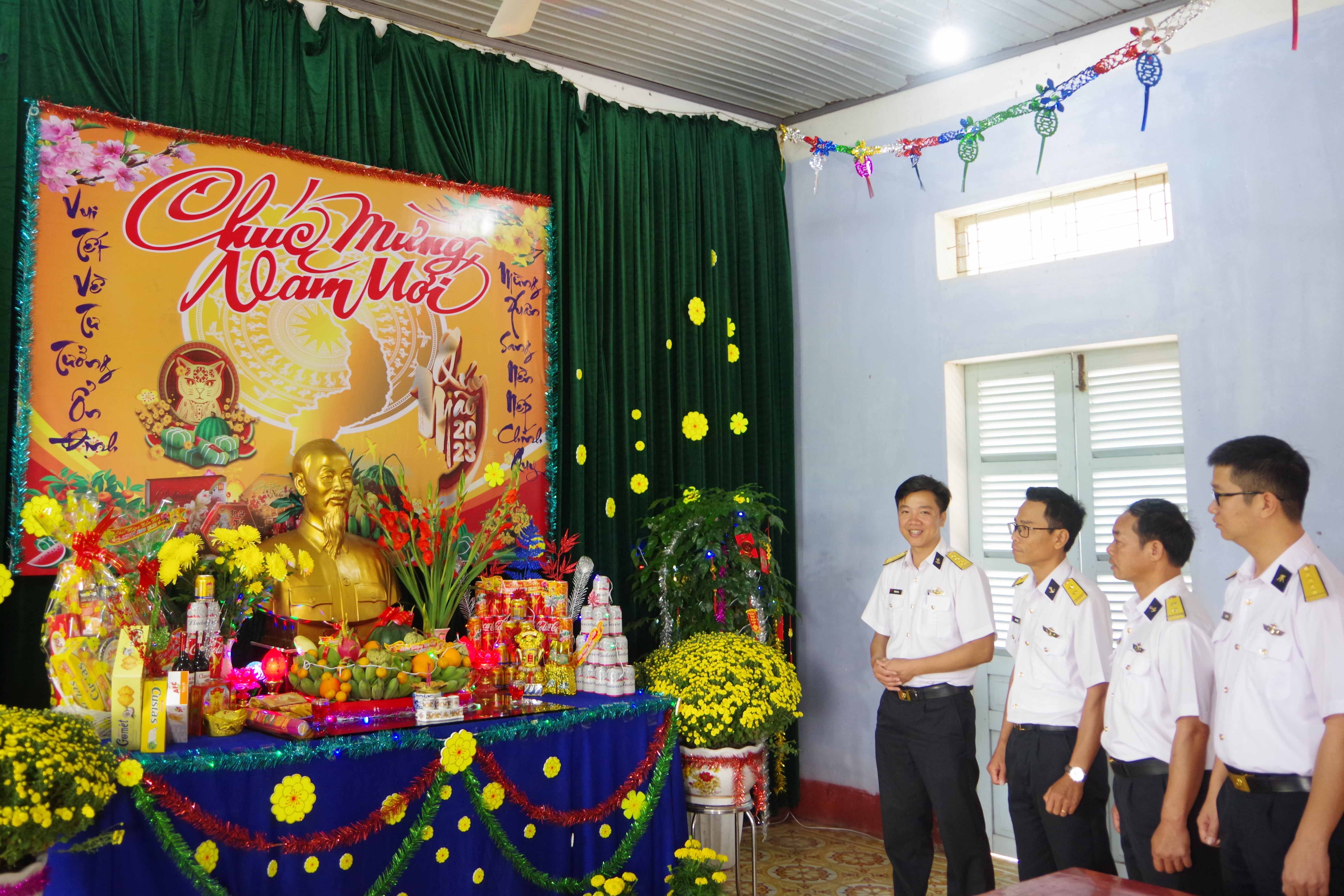 Lữ đoàn 101 triển khai tốt công tác chuẩn bị Tết cho bộ đội và trực sẵn sàng chiến đấu - Báo ...